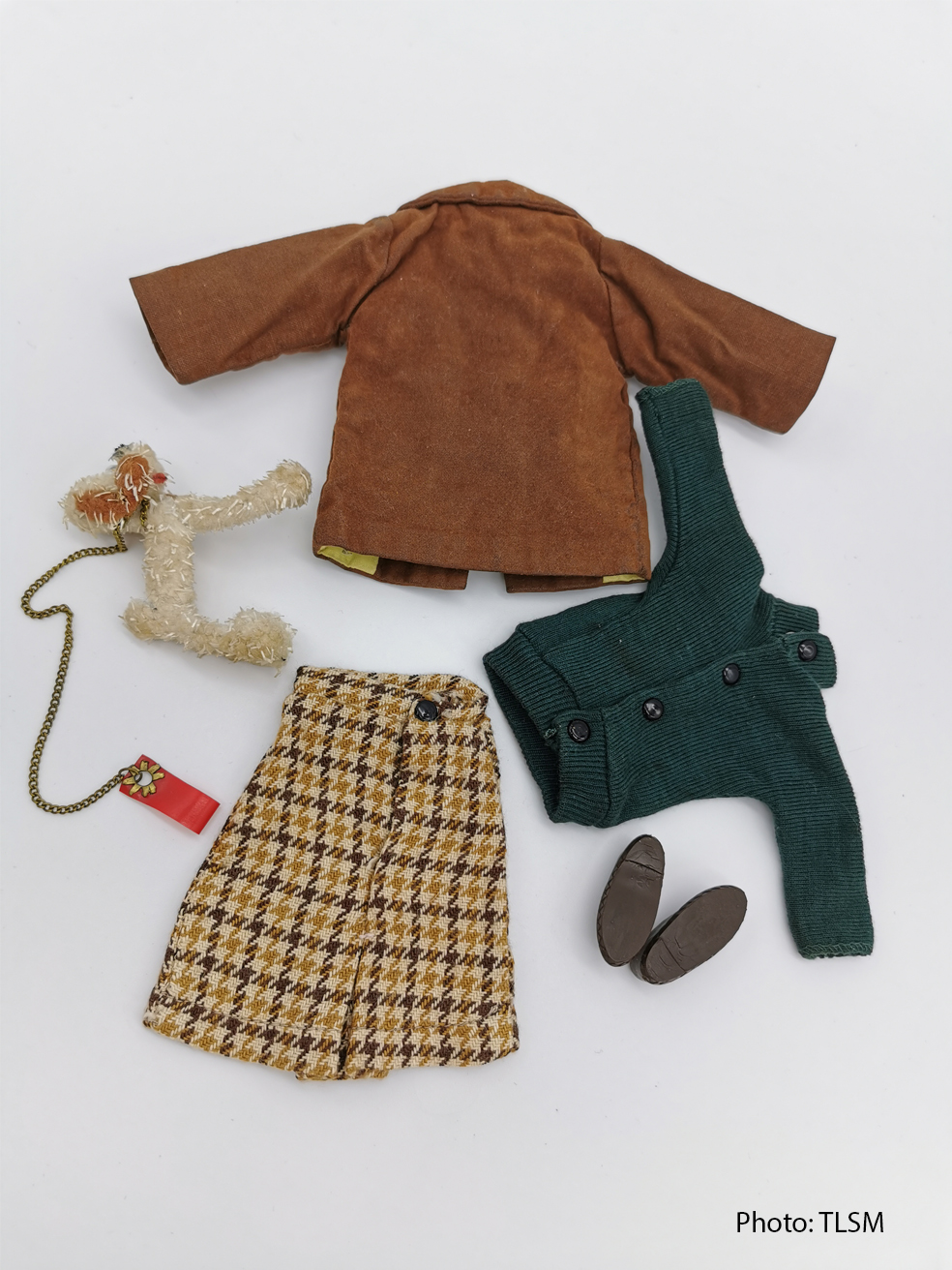 1965 OUTFITS Country Walk 12S08 (late version) – The Little Sindy Museum